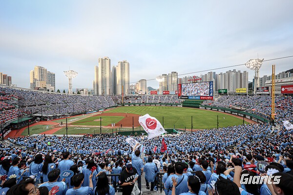 사상 첫 1000만 관중 기록에 '2030 여성' 있었다… KBO, 2024 팬 성향 조사 결과 발표